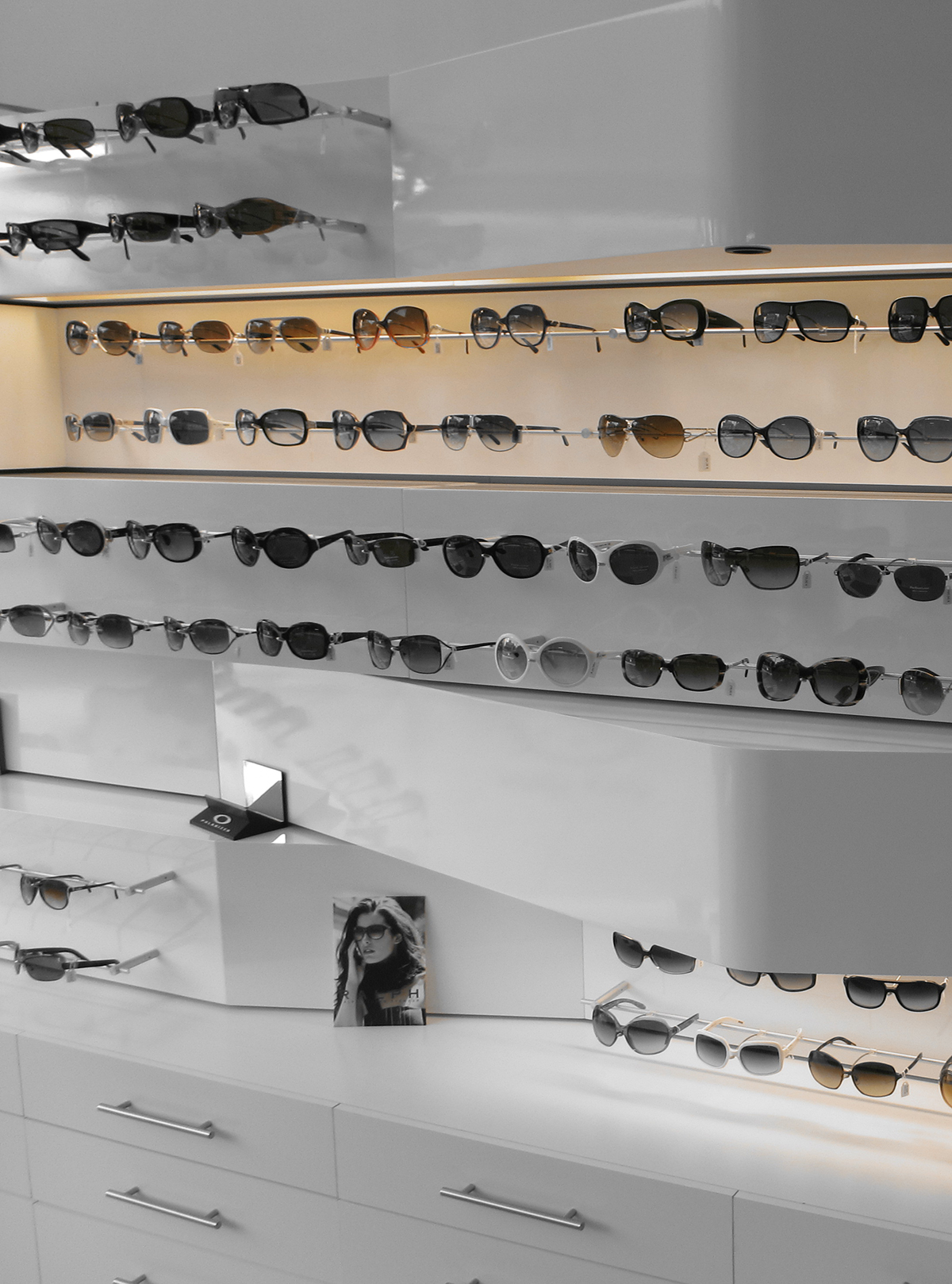 ΕΠΙΚΟΙΝΩΝΙΑ - Οπτικά Eyelab